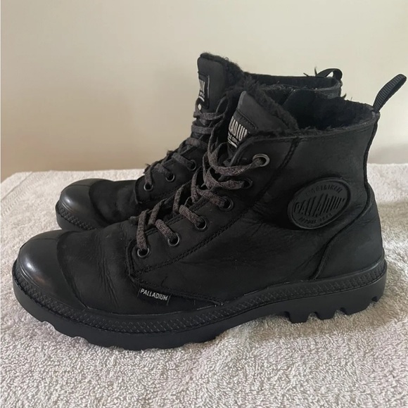 Palladium | Shoes | Palladium Womens Pampa Hi Zip Boot Black Nubuck ...